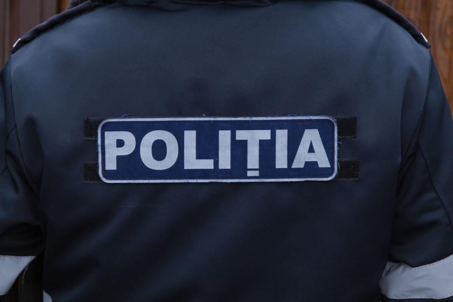 Tânăr reţinut după o agresiune într-o şcoală din Sectorul 1