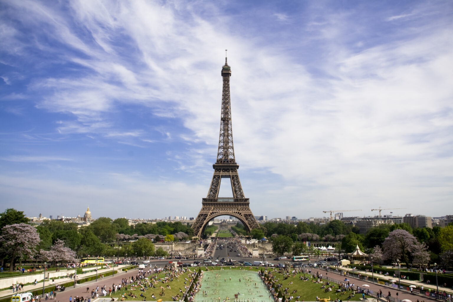 Omul care a vândut Turnul Eiffel de două ori